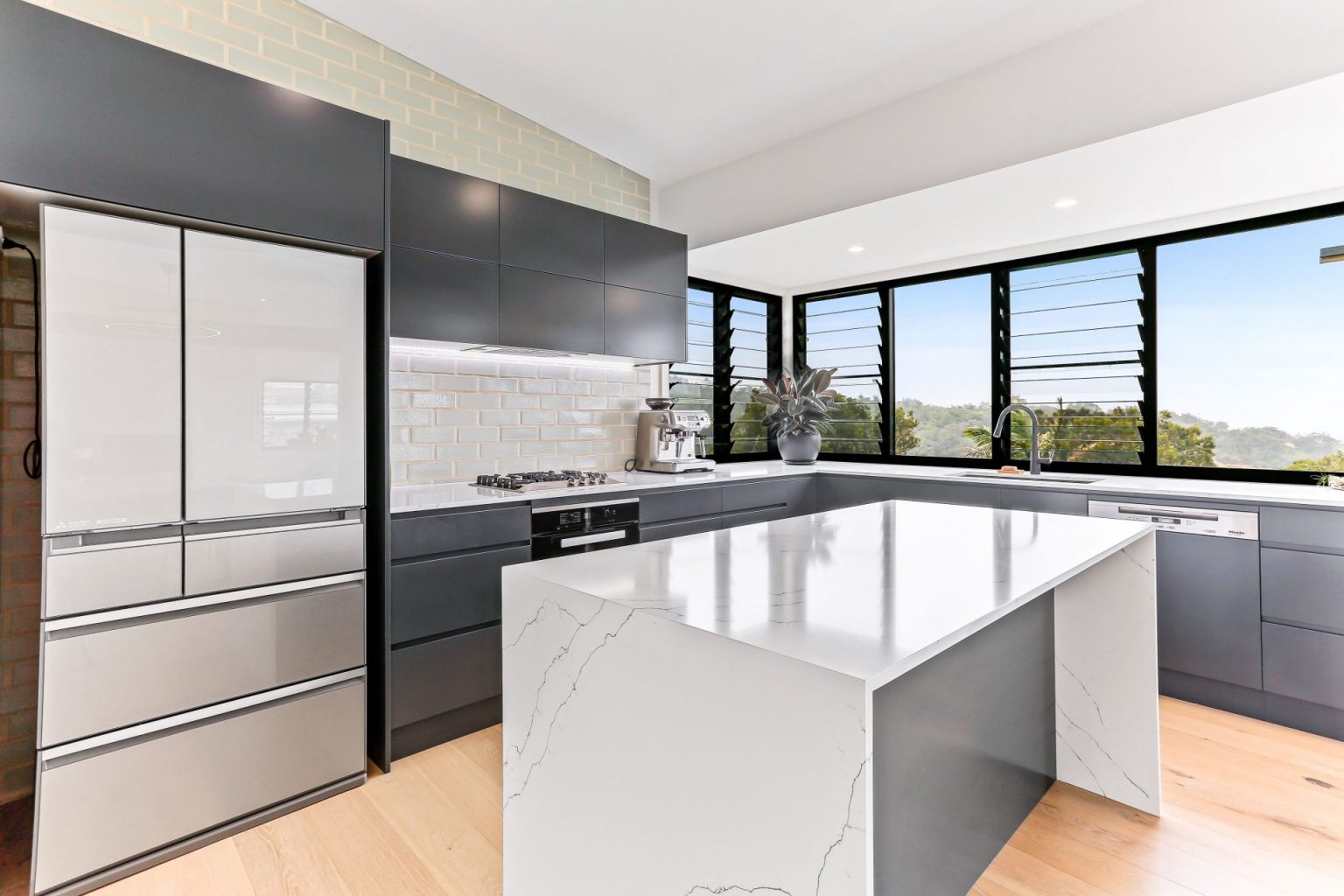 The Ocean View - Vogue Kitchens